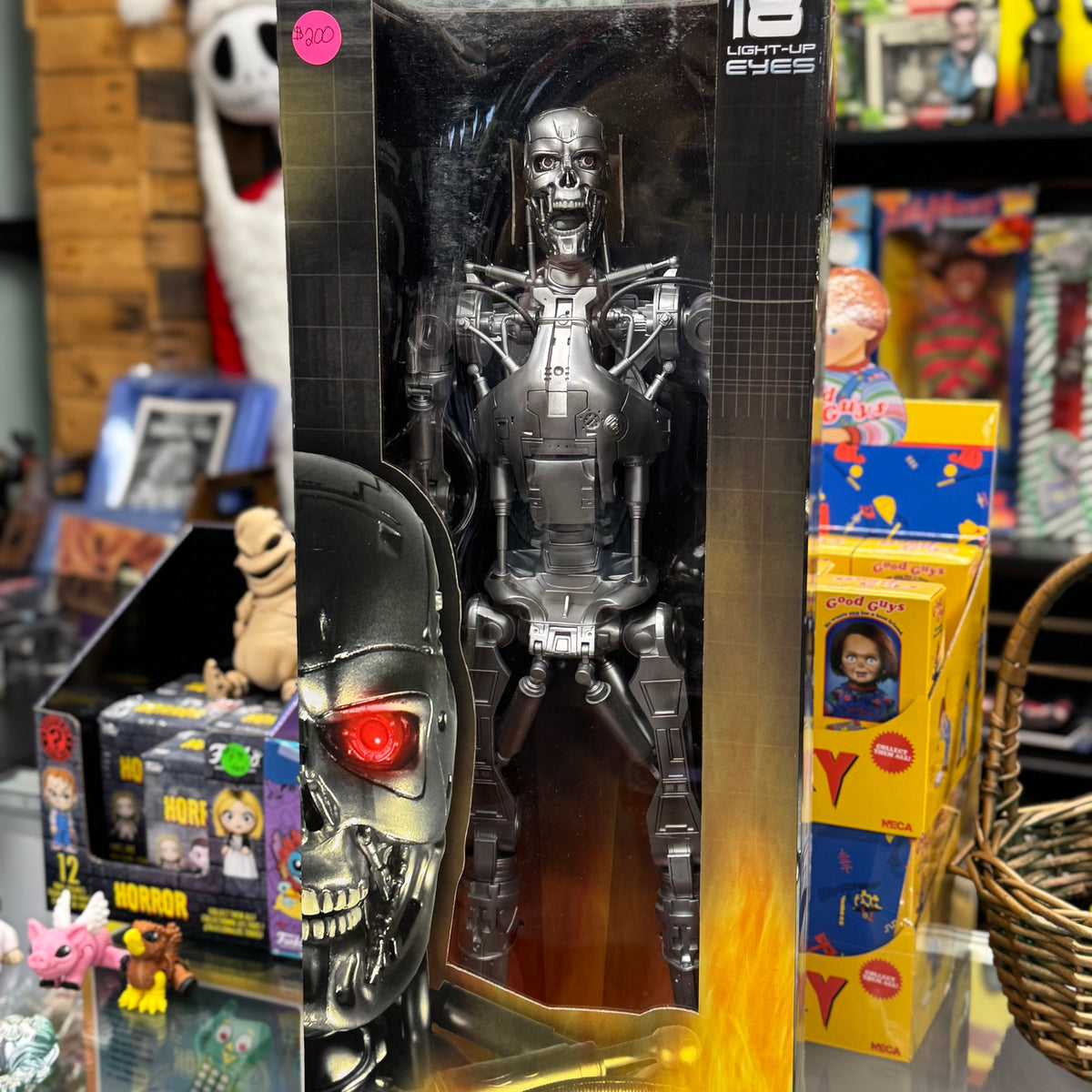 Terminator 2: Endoskeleton - 18" Figure with Light-Up Eyes - NECA – The ...